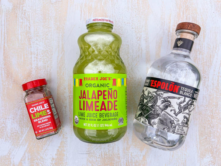 The 3-ingredient Trader Joe's cocktail I'm sipping all summer long