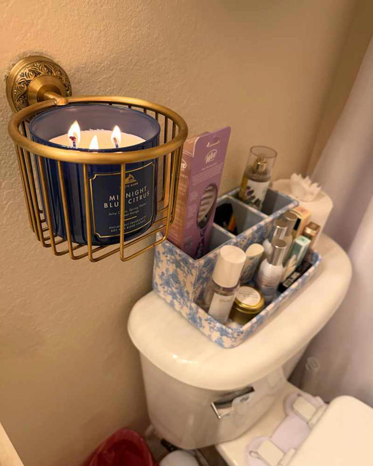My mother just invented the most gorgeous way to use a toilet paper holder