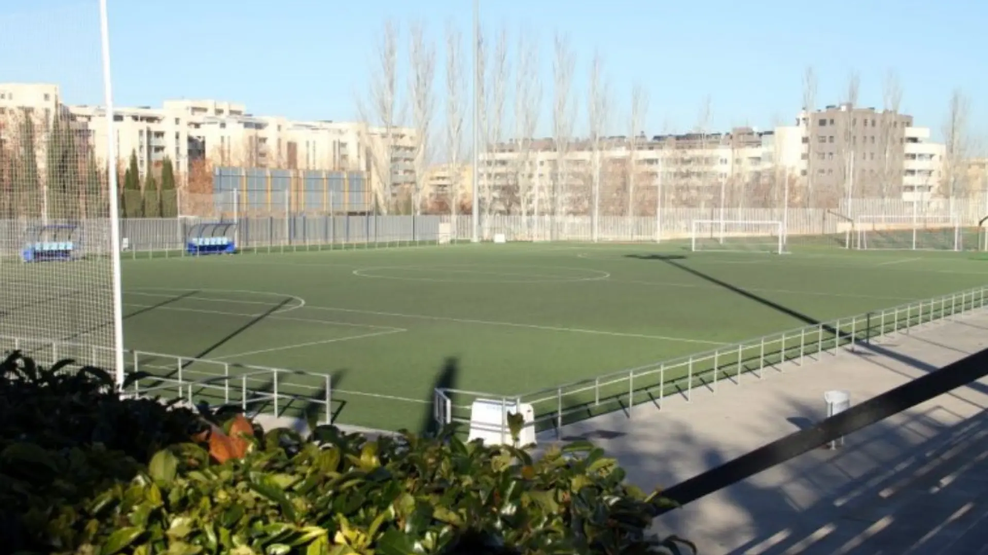 Un árbitro suspende un partido de fútbol infantil en Zaragoza y avisa a ...