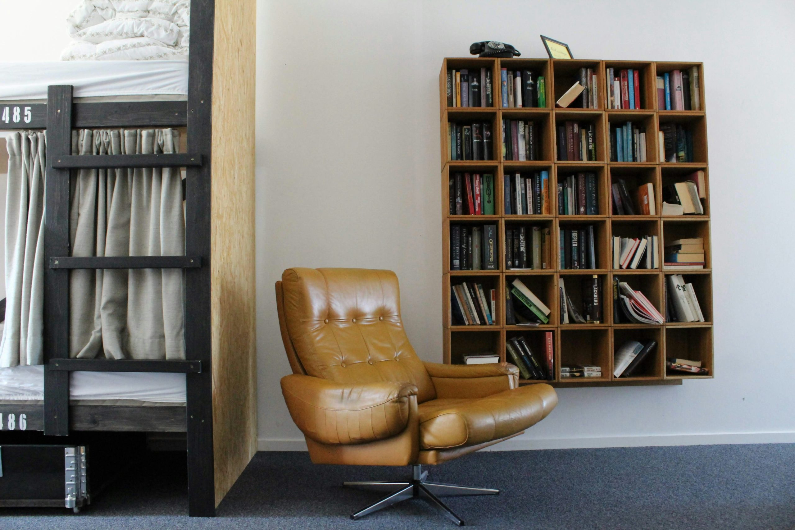 How to turn a spare room into a functional reading nook