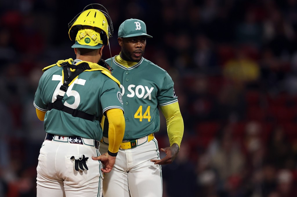 Plane flies over Fenway Park to urge John Henry to sell Red Sox with ...