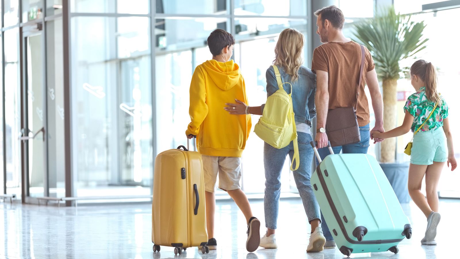 The 'booking window' that could save you up to £93 on flights | Money ...