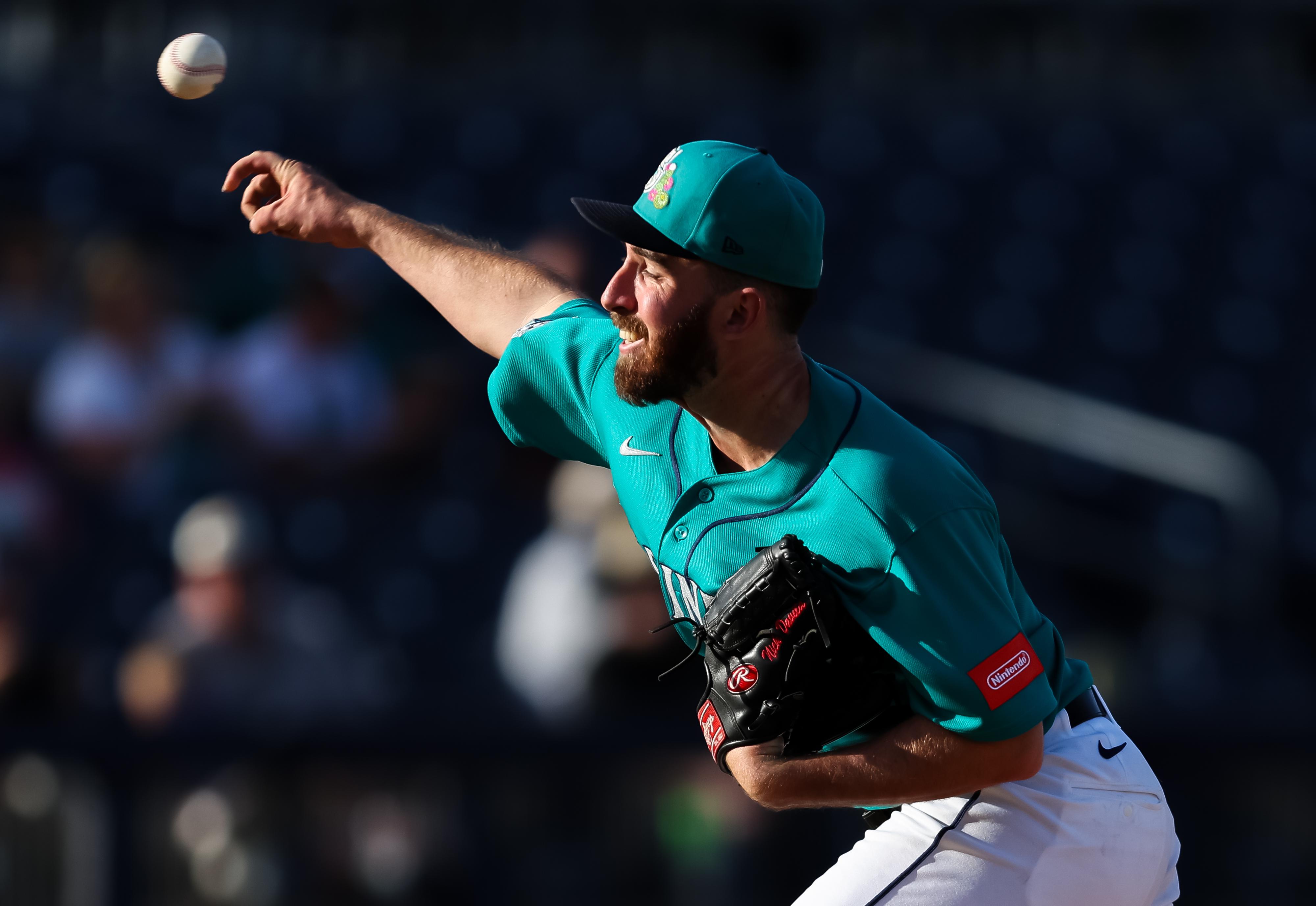 Mariners call up RHP Nick Davila, option LHP Josh Simpson to Triple-A ...