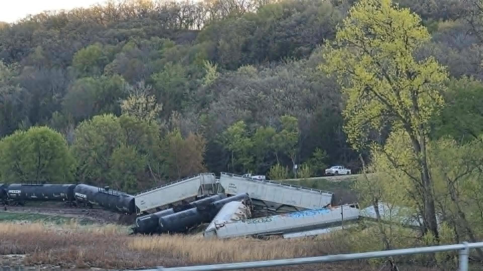 Train derailment near Henderson, Minnesota