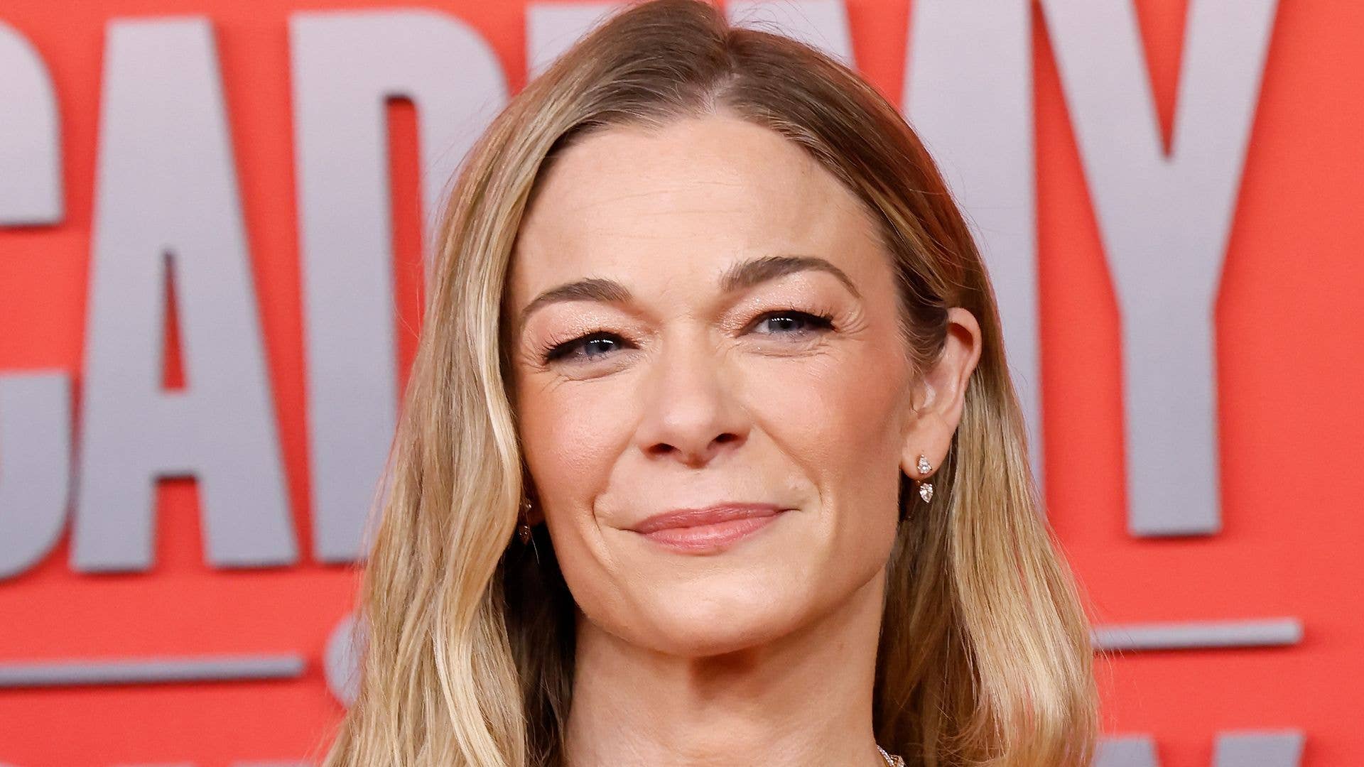 Emotional LeAnn Rimes shares difficult health update amid cancelled ...