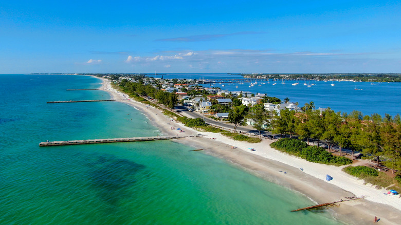 Florida's Gulf Coast barrier island beach is kid and senior-friendly ...