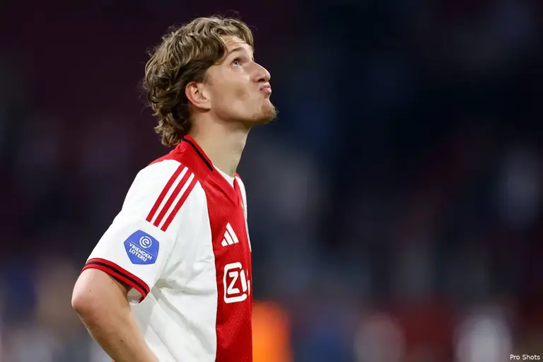 NB: 'Onbegrijpelijk dat Steur niet meer start, zat weinig voetbal in ...