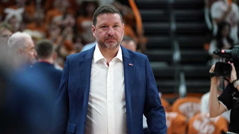 Chris Beard just landed another transfer commitment for Ole Miss