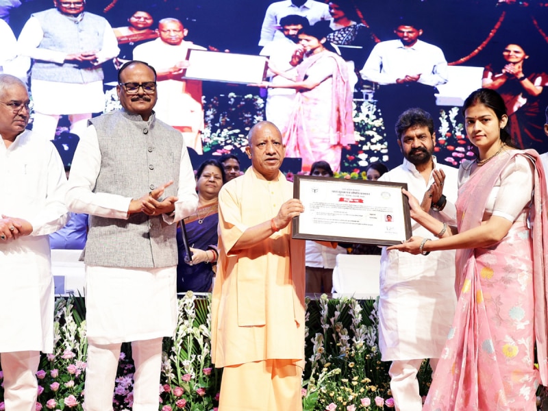 डेढ़ लाख और नौकरियां मिलेंगी... लखनऊ से CM योगी का बड़ा ऐलान ...