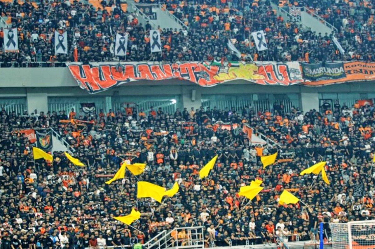 Saling ejek di media sosial, bukti panasnya tensi pertandingan Persija ...