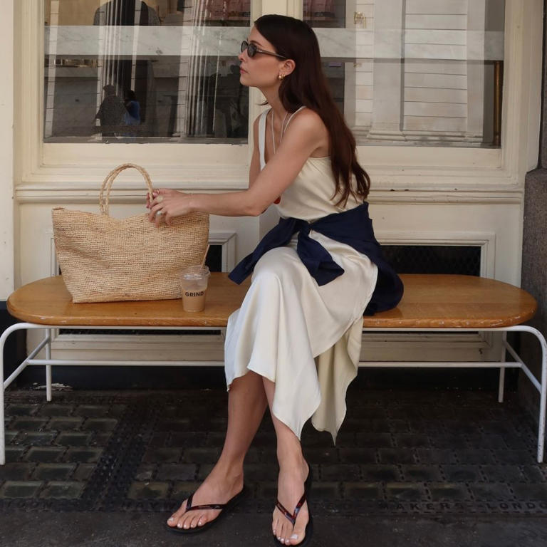 How to build an elegant summer capsule wardrobe with eight simple pieces