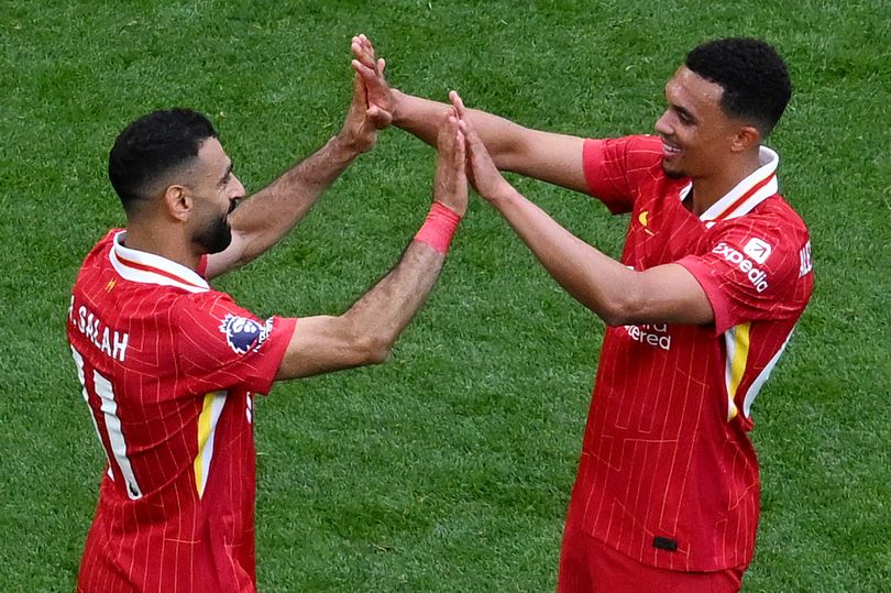 Mohamed Salah shared tearful moment with Trent Alexander-Arnold's mom ...