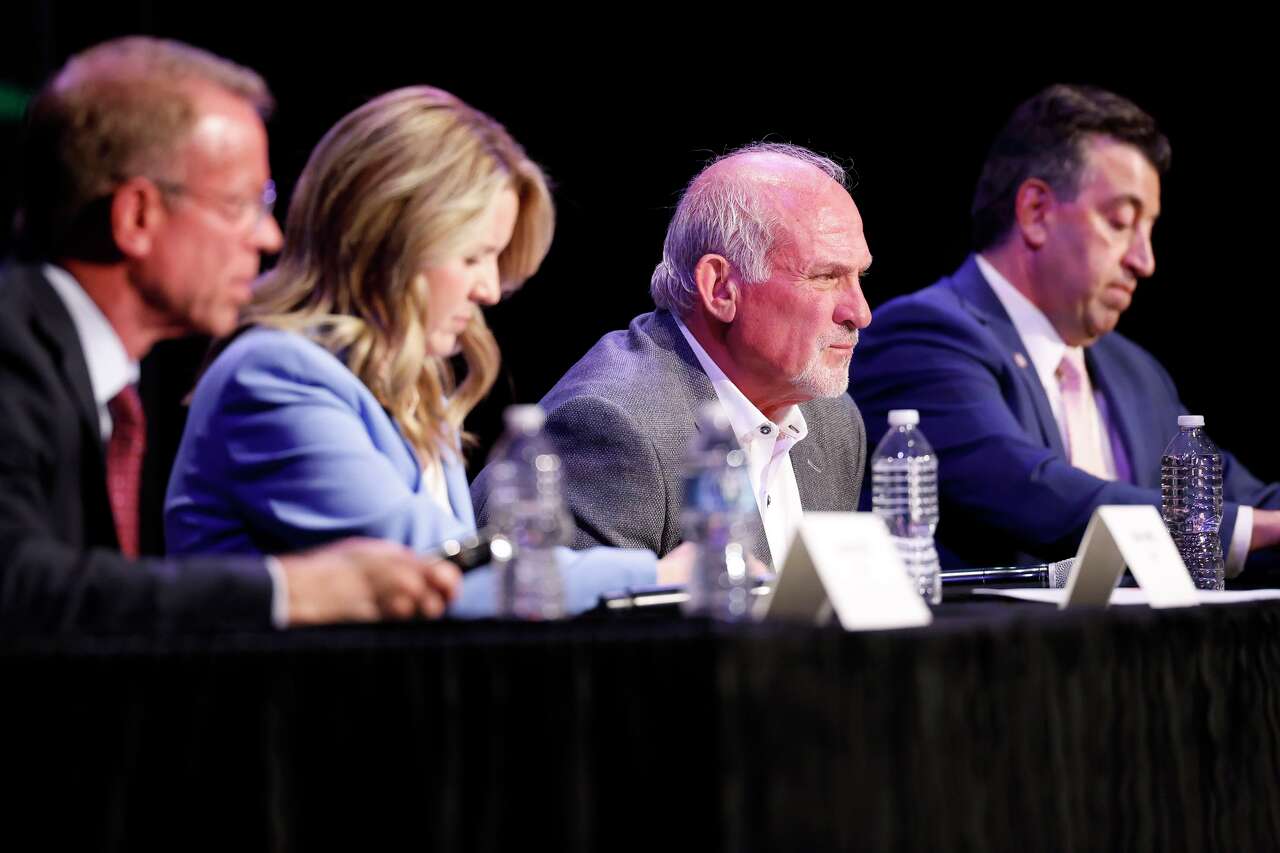 Frisco voters are choosing a new mayor for the first time in nine years