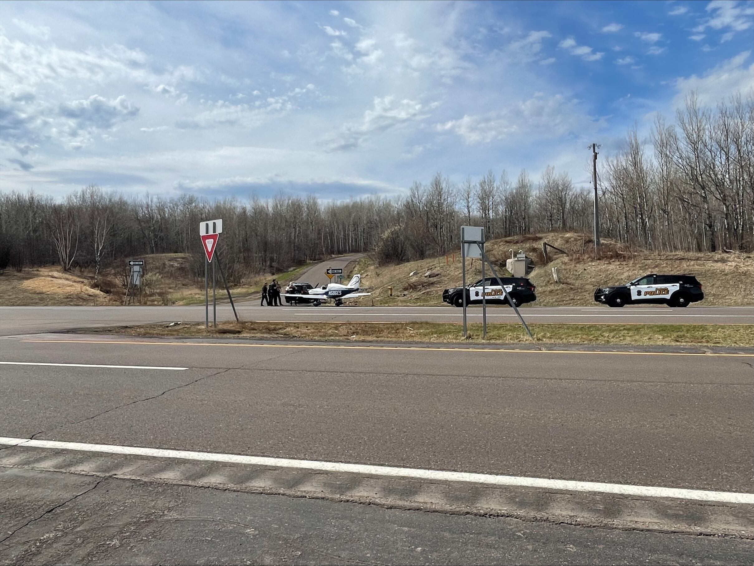 Small aircraft makes emergency landing on Hwy. 61 near Duluth after ...