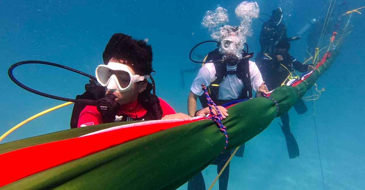 India grabs Guinness World Record for world's largest underwater ...