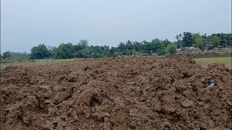 Illegal excavation along Sonai River raises flood concerns in Assam's ...