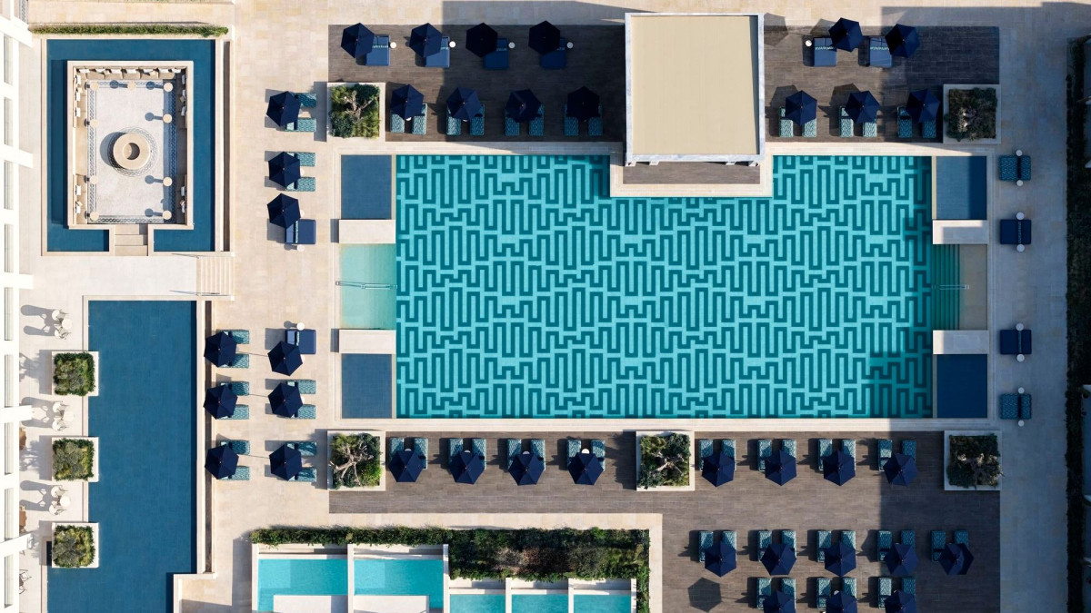 Hotel news: Τρία εντυπωσιακά νέα resorts ανοίγουν τις πόρτες τους σε ...