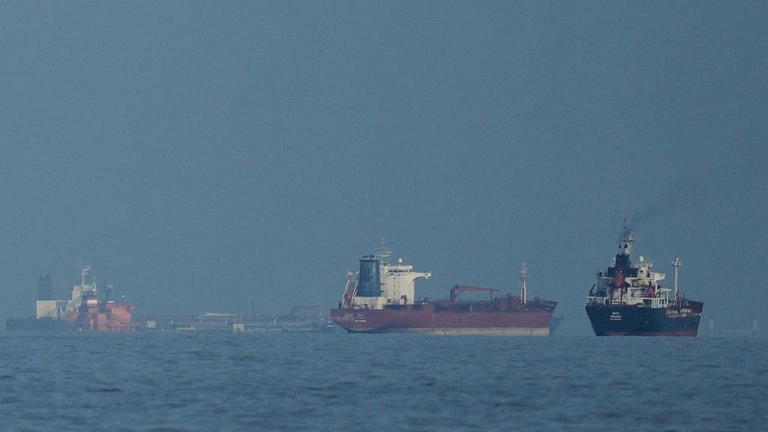 India-bound LPG tanker MT Sarv Shakti clears Strait of Hormuz, heads to ...