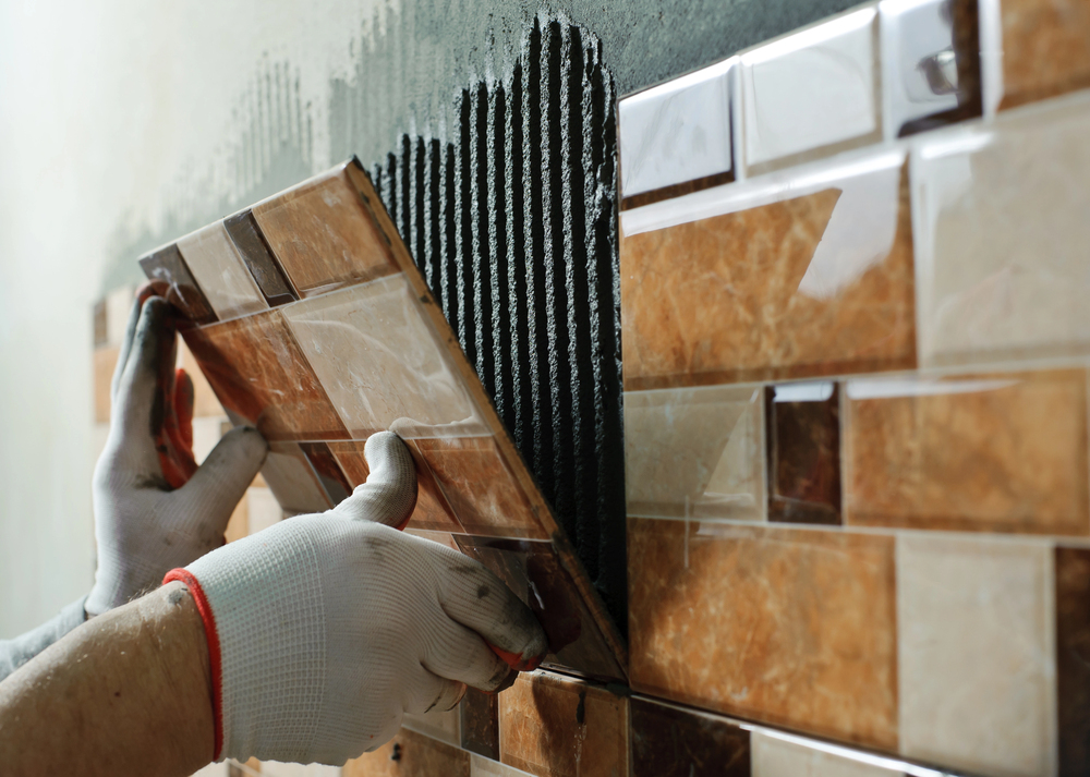 How to tile a bathroom backsplash on a budget