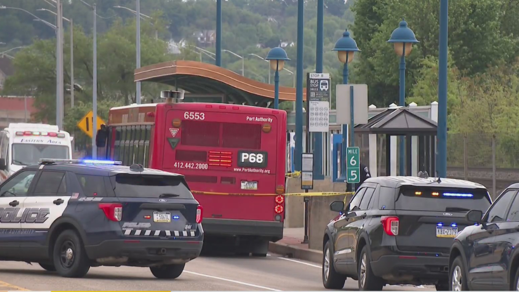 Police searching for suspect in stabbing on Pittsburgh Regional Transit bus