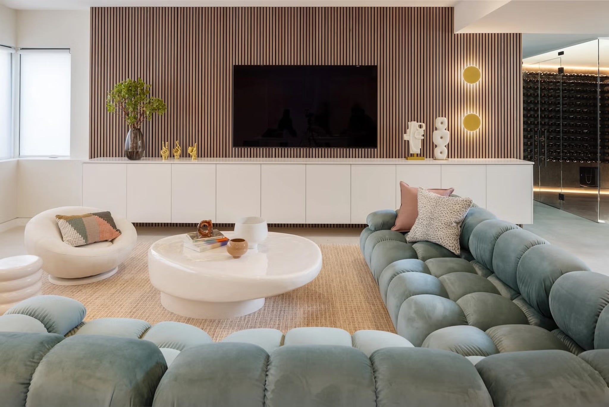 Designers say these 10 vintage decor trends will be everywhere in 2026