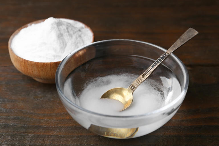 Why mix bay leaves and baking soda: What it’s good for and why ...