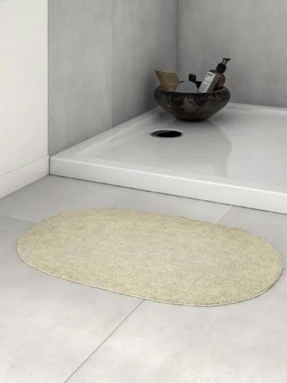 Adiós al suelo mojado: Leroy Merlin tiene la alfombrilla de baño beige ...