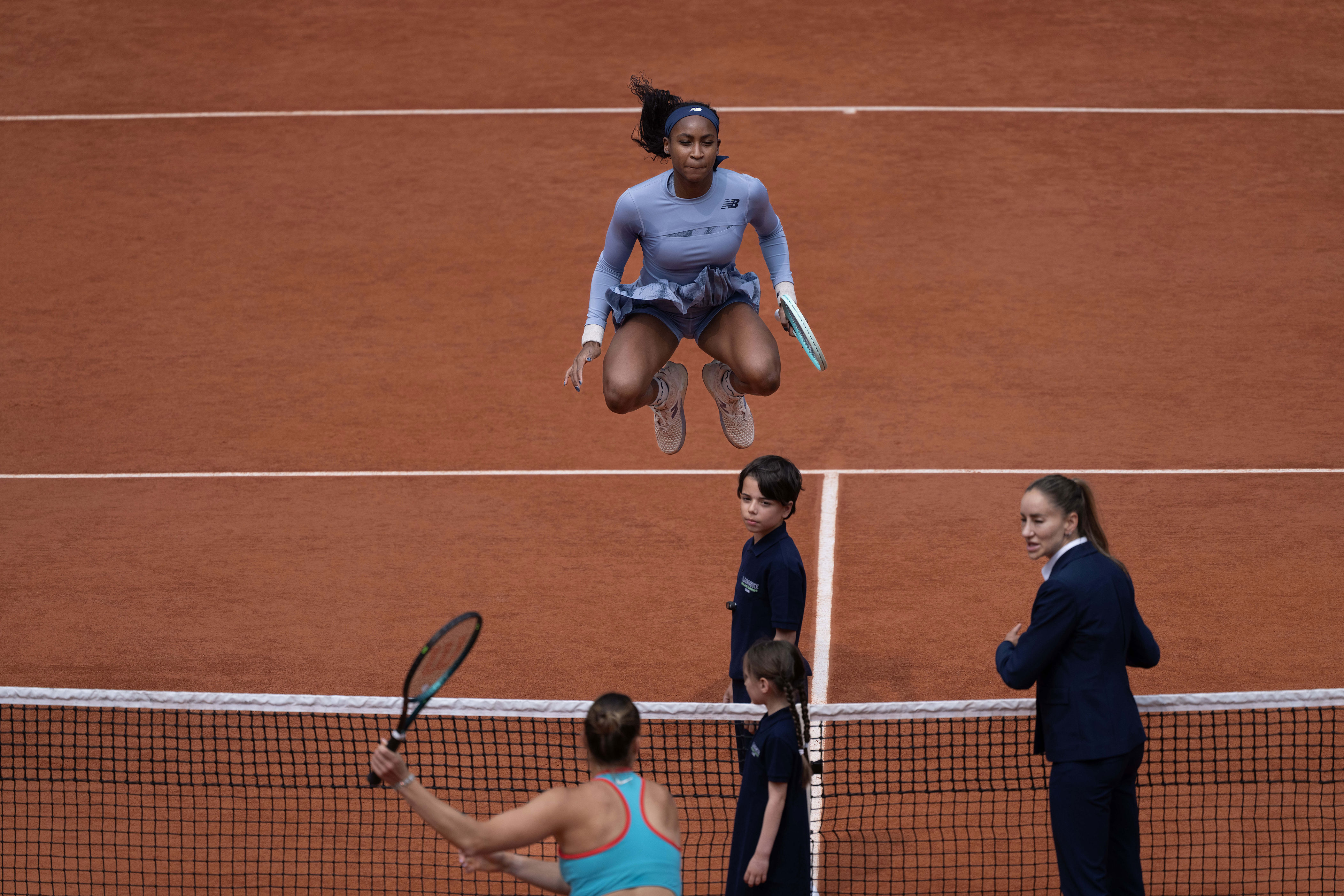 Coco Gauff upset by Anastasia Potapova in French Open 3rd round