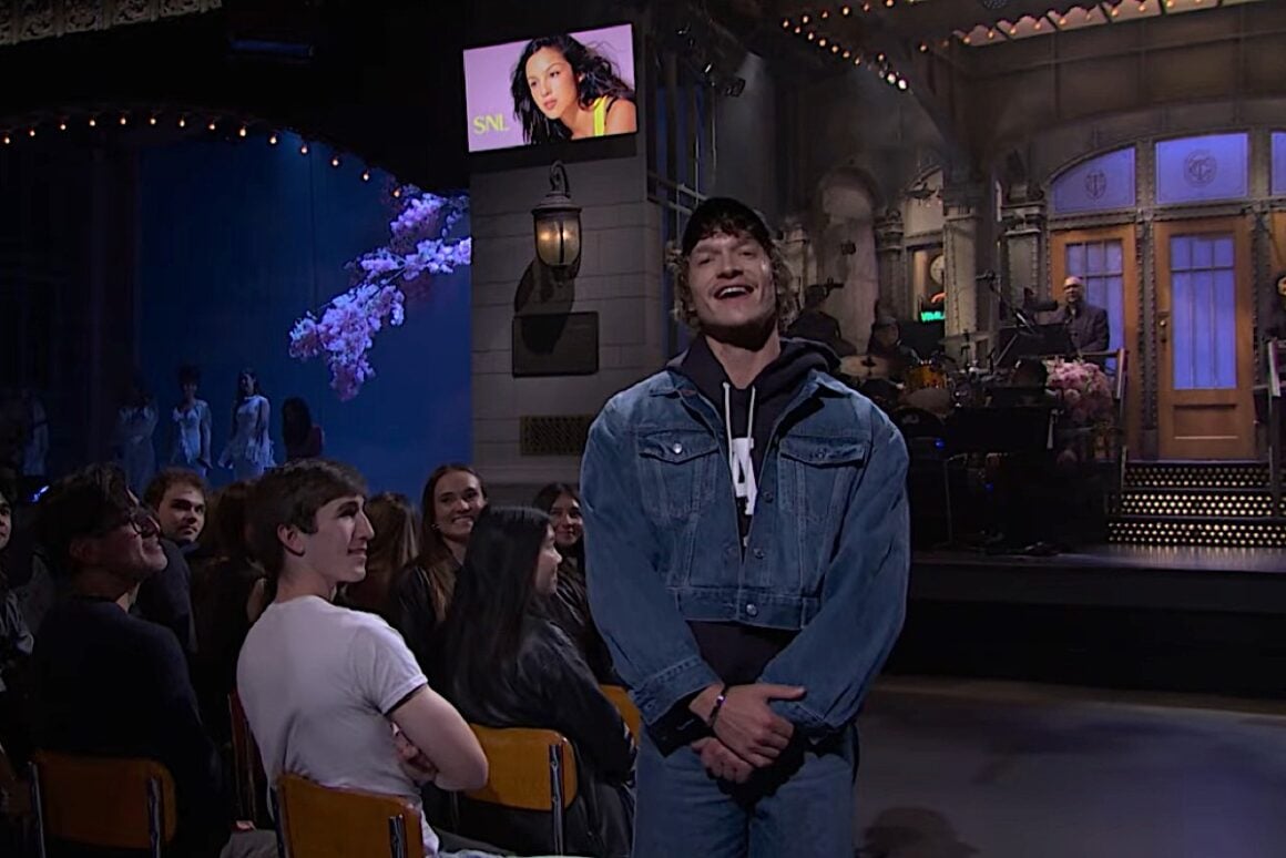 Connor Storrie crashes SNL to intro Olivia Rodrigo’s new tear-jerker ...