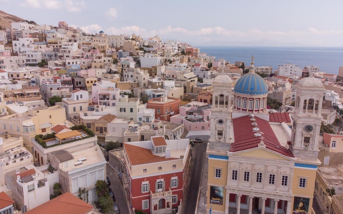 Κυκλάδες: Θετικά μηνύματα και συγκρατημένη αισιοδοξία για τη θερινή σεζόν