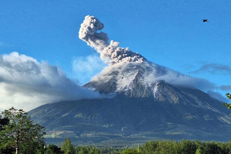 Airspace restricted and thousands evacuated as Mayon volcano erupts