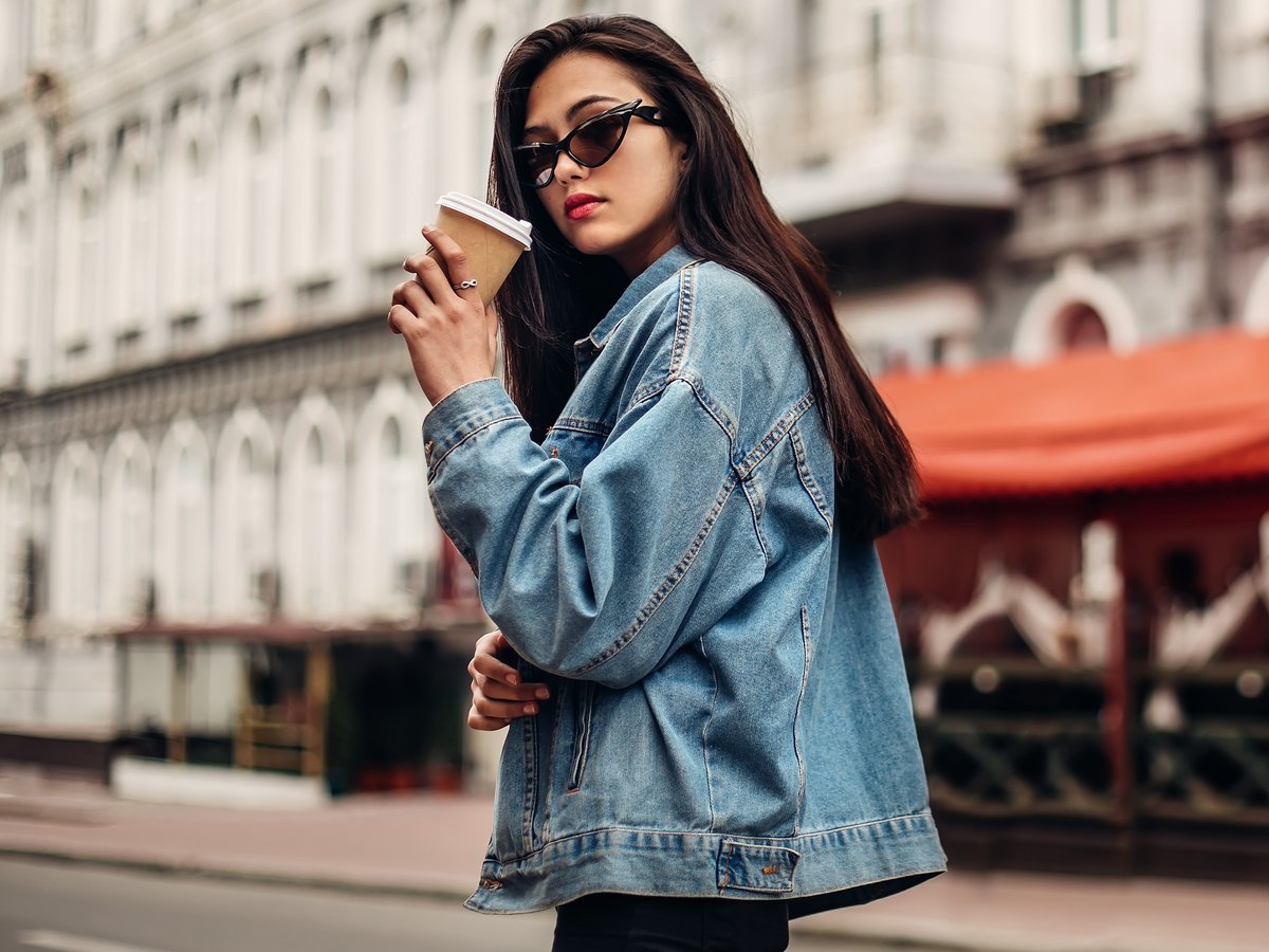 Mit Oversize-Jeansjacken kann man jetzt nichts falsch machen