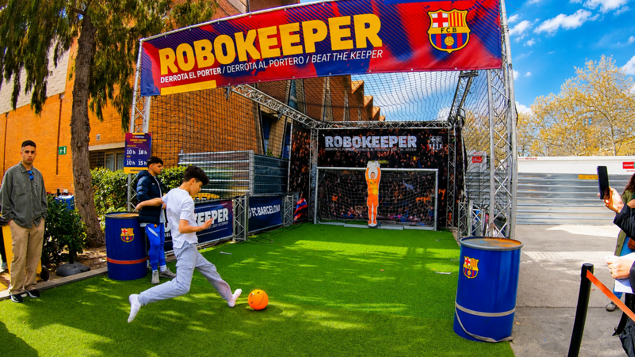 Découverte de la fan zone du Camp Nou et du mégastore de Barcelone (4K)