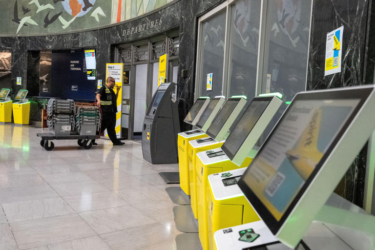 Spirit Airlines collapse leaves thousands suddenly stranded