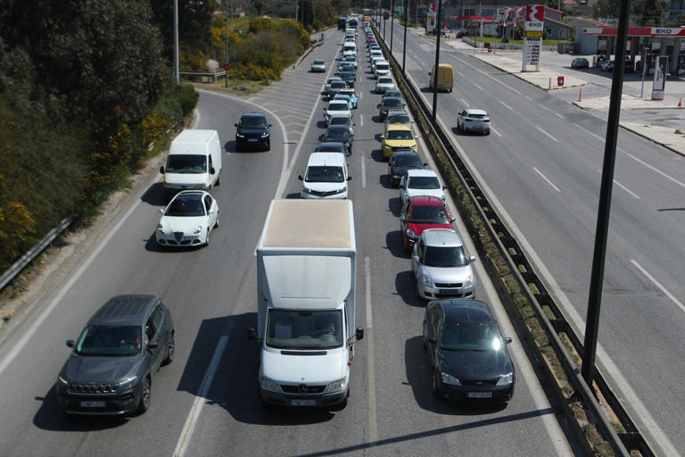 Οι εκδρομείς της Πρωτομαγιάς επιστρέφουν, ζωντανά η κυκλοφορία στις ...