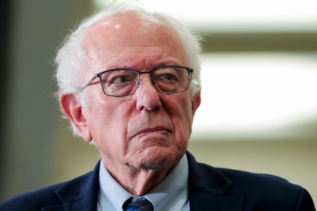Bernie Sanders’ recent basketball video sparks hilarious fan reactions ...