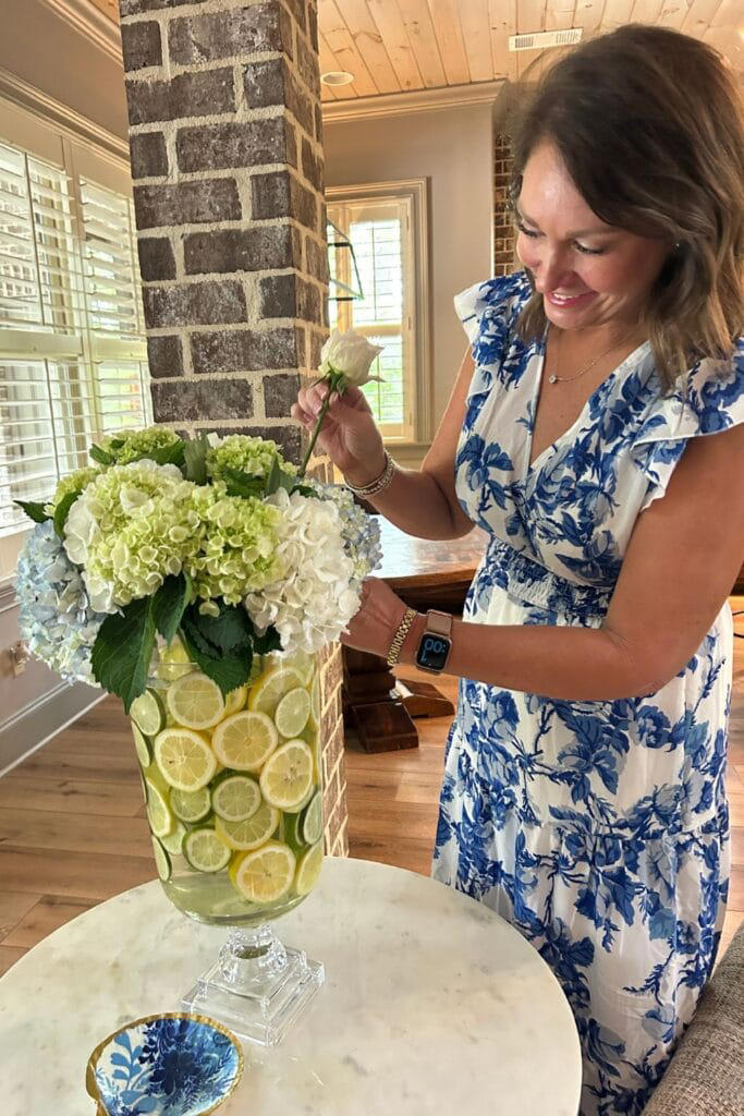 How to add lemon slices to a vase (and keep them in place)