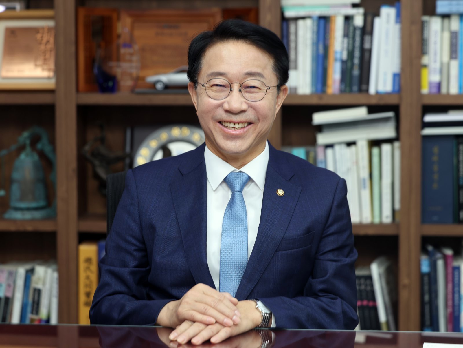 국회의장 도전 조정식, 정무특보 사퇴…李 “함께해줘서 감사”