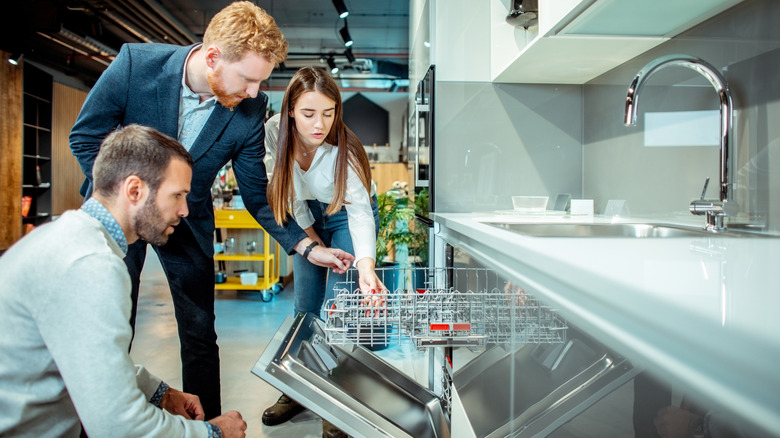 Not LG, not KitchenAid: Consumer Reports names the top dishwasher brand ...