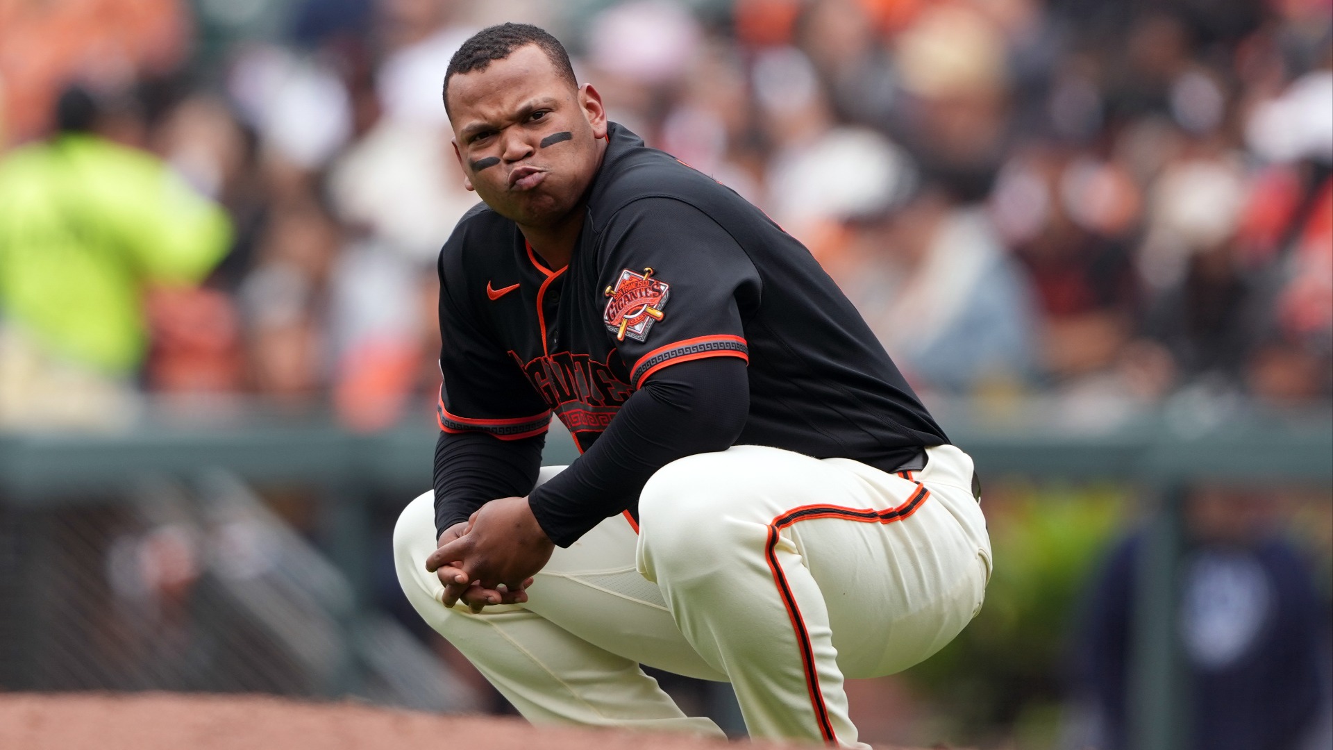Giants' struggles: Managerial changes and offensive woes in MLB