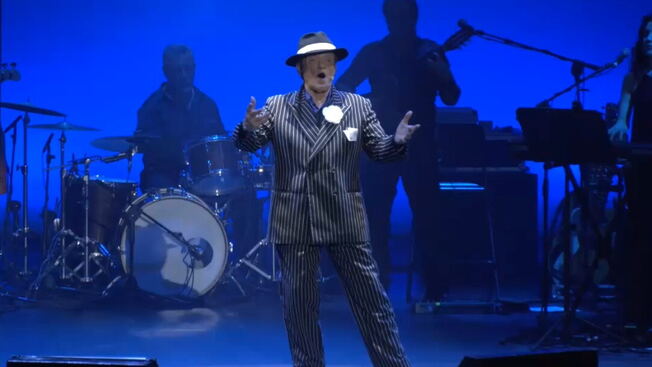 Auguri a Massimo Ranieri: lo showman spegne 75 candeline