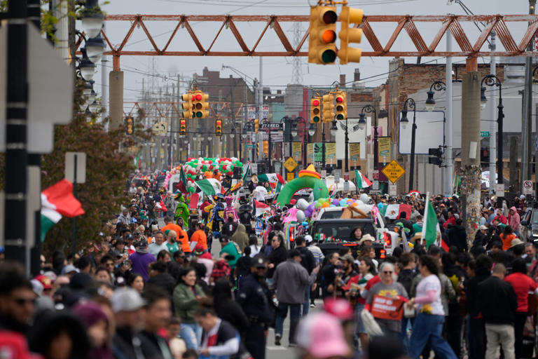 Cinco de Mayo comes to life in Detroit as ICE fears take a back seat