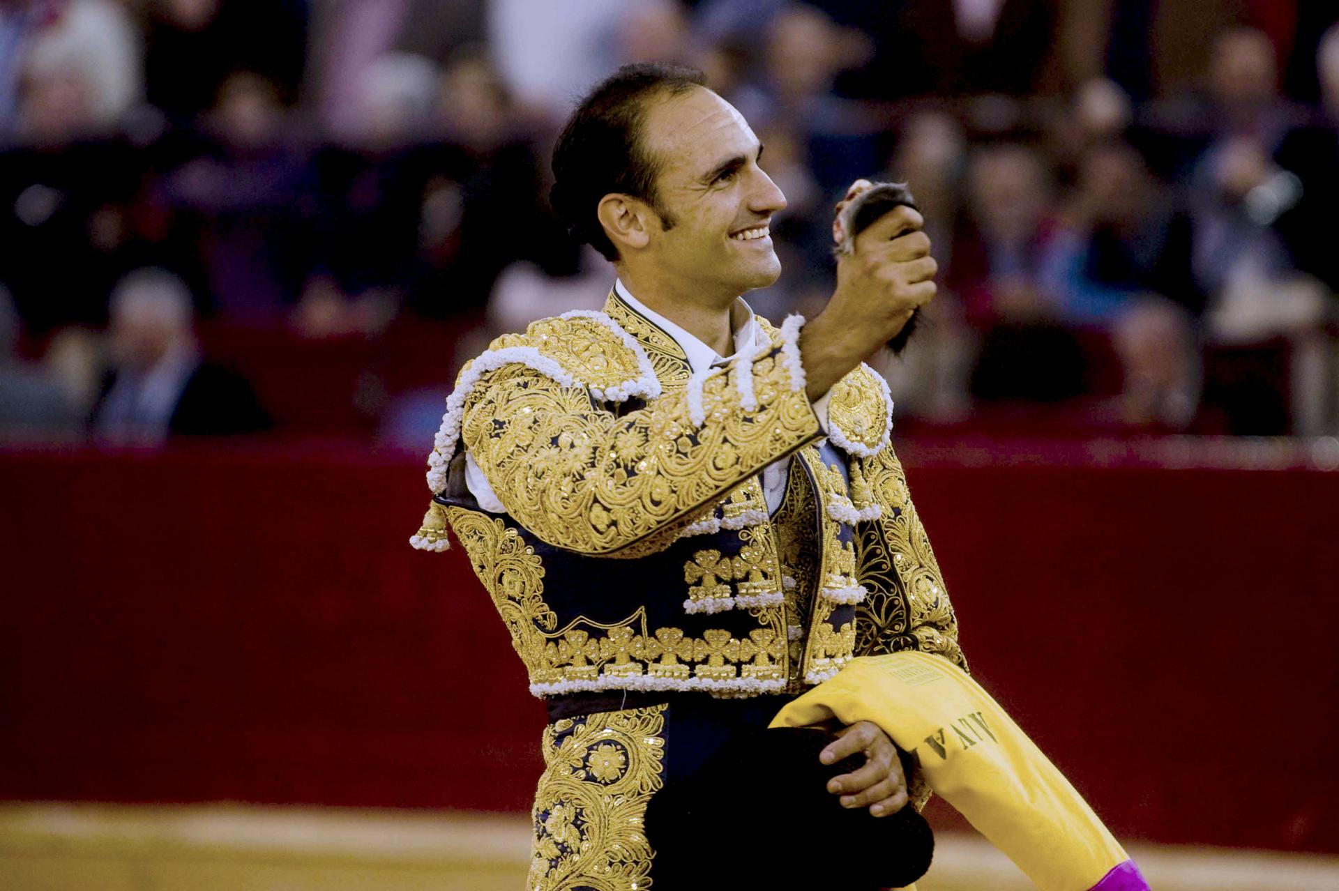 El torero Alberto Álvarez sigue en estado grave en la UCI tras un ...