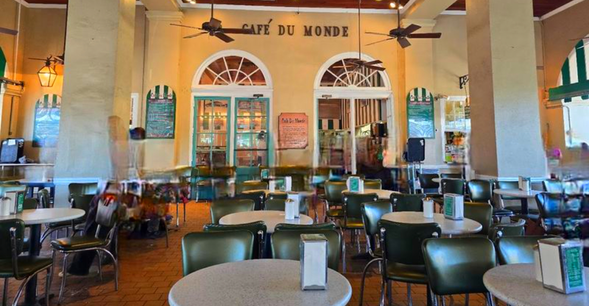12 'tourist trap' US restaurants that totally live up to the hype