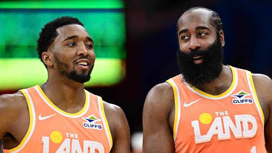 Donovan Mitchell's fiancée Coco Jones rocks hot pink dress before ...