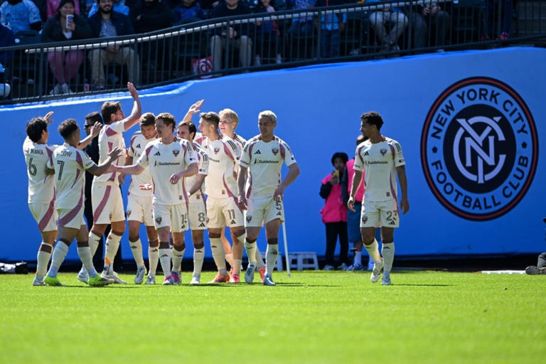 Louis Munteanu's brace lifts DC United past sliding NYCFC