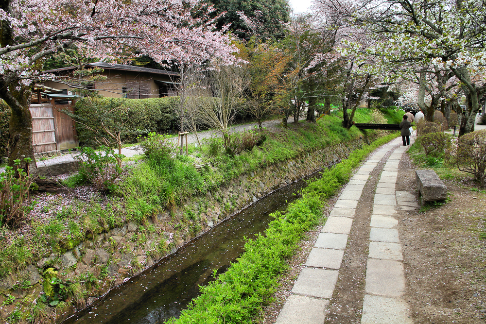 17 warm weather trips built around walkable botanical gardens