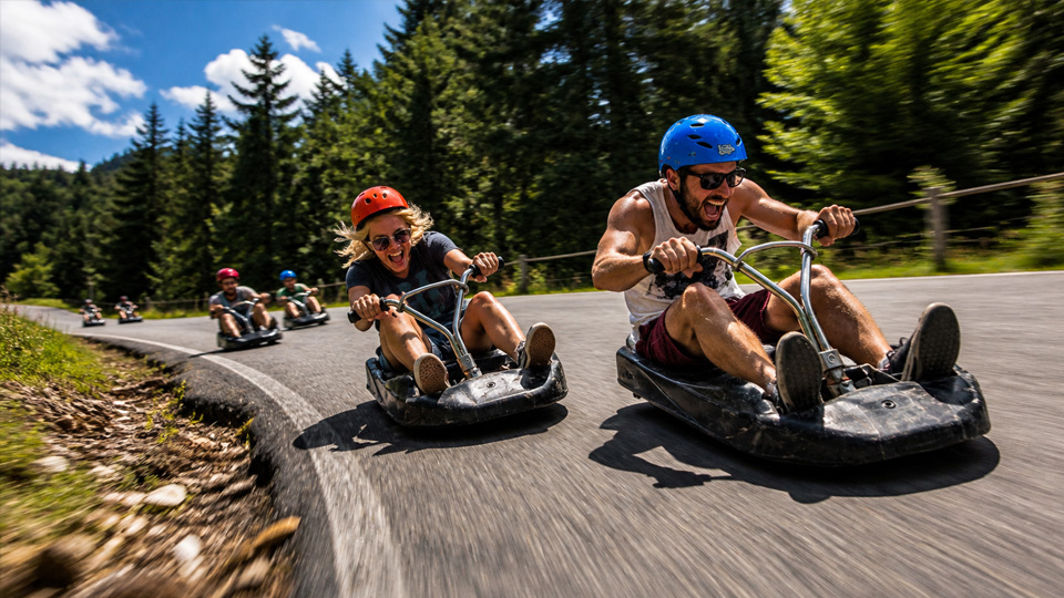 High speed luge run shows fast downhill action