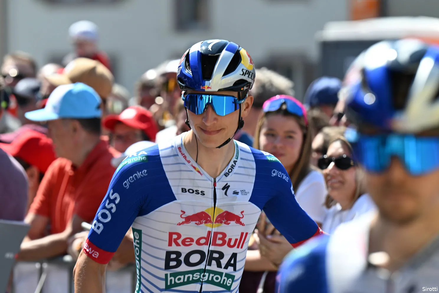 Red Bull wil Evenepoel in 68 dagen tot op millimeter nauwkeurig in ...