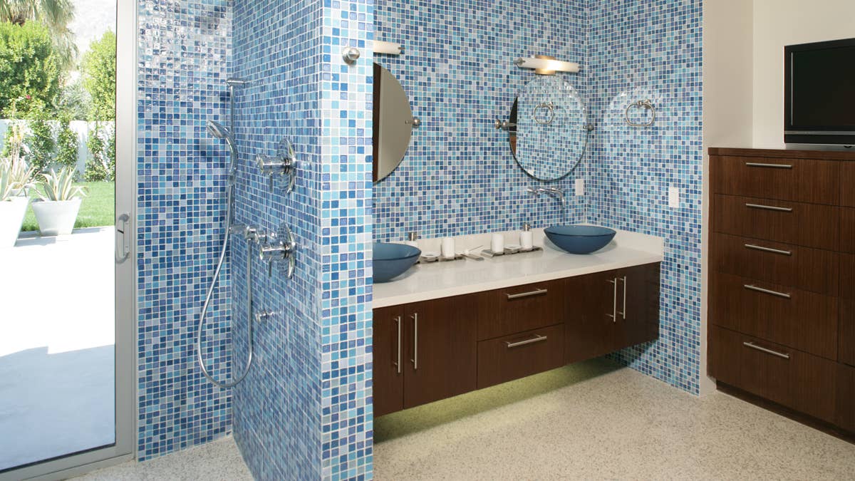 6 items designers say you should remove from your bathroom